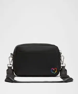 Lululemon Everywhere Crossbody Bag 2l Graphic