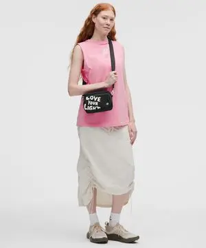 Lululemon Everywhere Crossbody Bag 2l Graphic