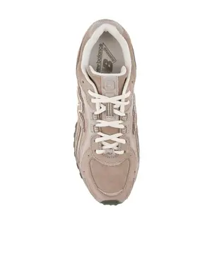 NEW BALANCE 204l Lace-up Sneakers - Nude