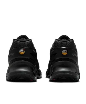 Nike Max Dn8 Shoes