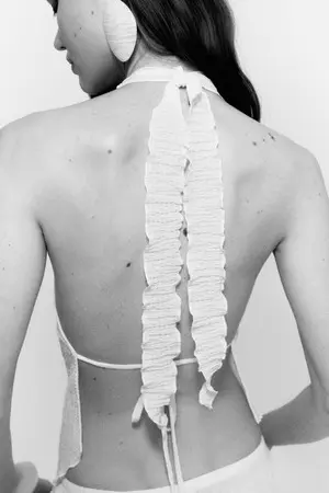 H&m Crinkled Halterneck Top With Tie Detail - Cream
