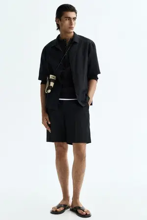 H&m Loose Fit Bermuda Shorts With Creases - Black