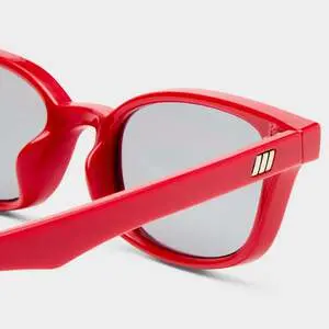 Le Specs Echelon