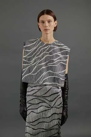 HEIRLOME Milagros Top In Linear Print