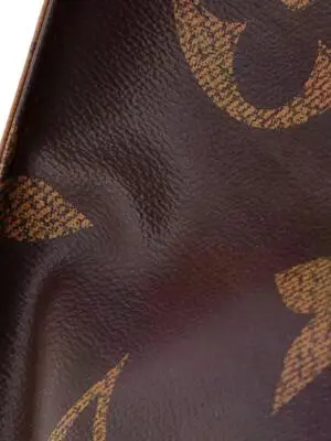 LOUIS VUITTON Giant Monogram Reverse Onthego Gm Tote Bag