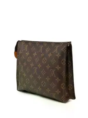 LOUIS VUITTON Monogram Toiletry Pouch 26 Clutch Bag