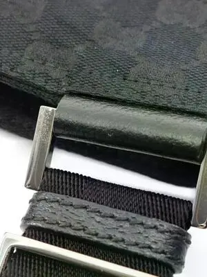 Gucci Gg Canvas Shoulder Bag - Black
