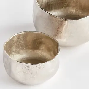 NAPA HOME & GARDEN Amelia Cachepot Planters