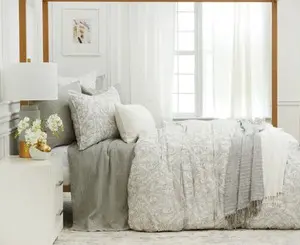 ELISABETH YORK Elaine Stone Matelass Bed Quilt