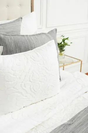 ELISABETH YORK Shyla Dove Quilt
