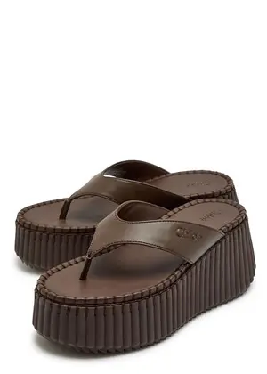 Chloé Leather Wedge Thong Sandals - Brown