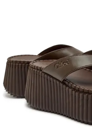 Chloé Leather Wedge Thong Sandals - Brown