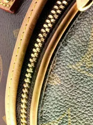 LOUIS VUITTON Mini Boite Chapeau Bag