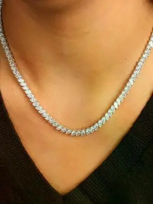 JEWELS AFICIONADO Eloise Diamond Necklace