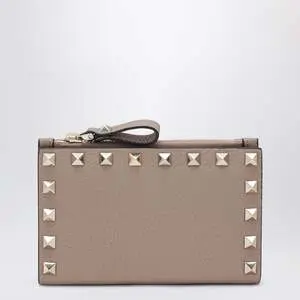 Valentino Garavani Powder Leather Rockstud Zip Card Holder - Pink
