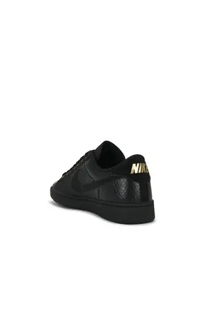 Nike Classic Cs Prm Wtch Bnd Sneakers - Black
