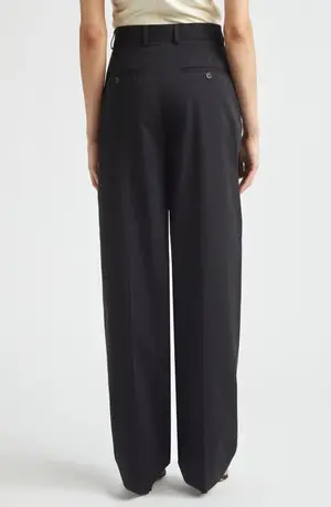 TOTEME Single Pleat Organic Cotton Trousers - Black