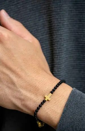 VINCERO Onyx Bead Cross Bracelet