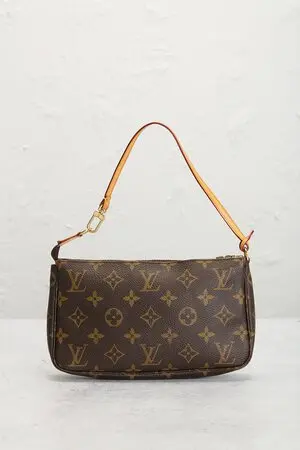 LOUIS VUITTON Monogram Pochette Accessoires Shoulder Bag