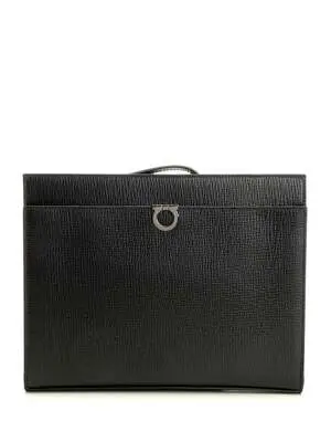 FERRAGAMO Gancini Pouch In Hammered Calfskin - Black