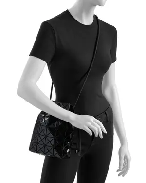 Issey Miyake Wring Drawstring Shoulder Bag - Black