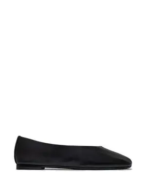 Bernardo Meredith Ballet Flats