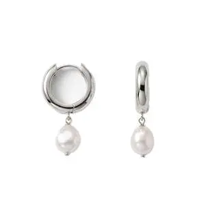 ELK & BLOOM Chunky Freshwater Pearl Hoop Earrings In Stainless Steel - Silver