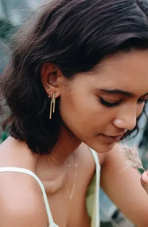 AURATE Mini Gold Bar Earring