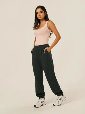BE ATHLETICA Essential Scoop Neck Tank Top - Milkshake