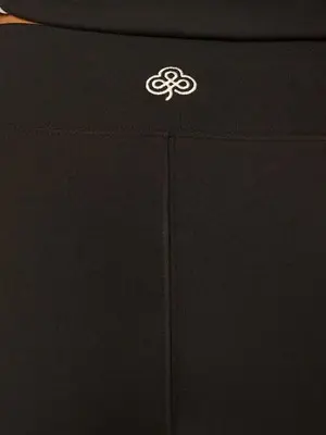 BE ATHLETICA Core Flexibility Leggings With Piping And Seamless Pocket - Black