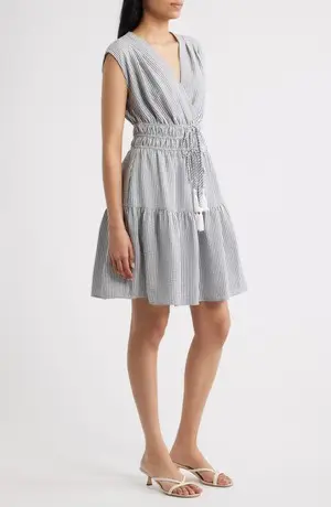 Julia Jordan Tiered Stripe Seersucker V-neck Dress - White Multi