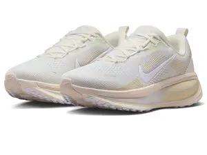 Nike Vomero 18 Essential Shoes - Bone