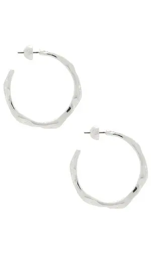 Ettika Classical Wave Hoops In Metallic
