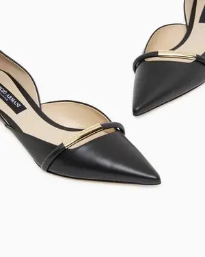 Giorgio Armani Pointed Toe Leather Pumps With Strap And Low Heel - Black