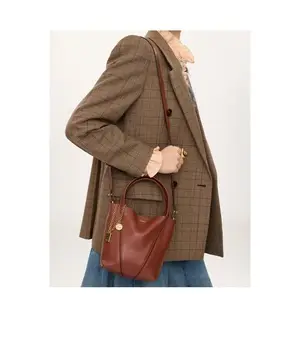 Chloé Spin Chain Detail Shoulder Bag