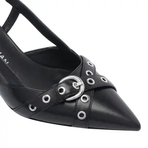 STUART WEITZMAN Stuart Weitzman