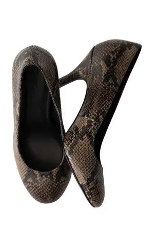ST. AGNI Round Toe Pump 90
