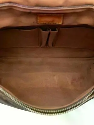 LOUIS VUITTON Monogram Beaubourg Messenger Mm Bag