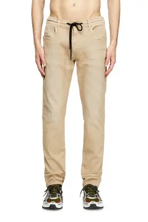 DIESEL® Slim Regular Waist 2062 D-strukt Joggjeans