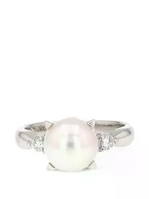 TASAKI 2000s Cultured Pearl And Diamond Ring In Platinum - Silver