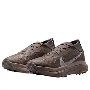 Nike Zegama Trail Sneakers