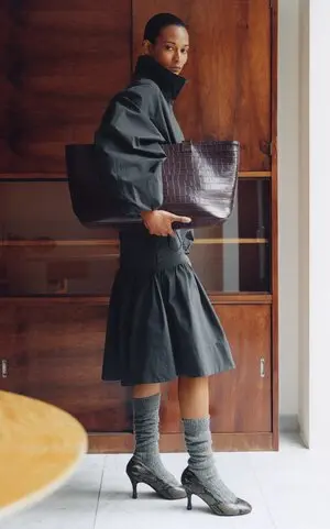 ST. AGNI Oversized Carryall Tote