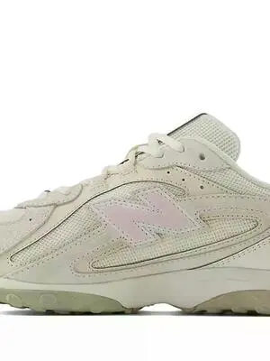 NEW BALANCE 204l Sneakers - Neutrals