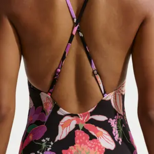 Nike Swim Scoop Neck One Piece