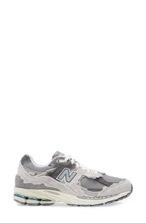 NEW BALANCE 2002r Sneaker