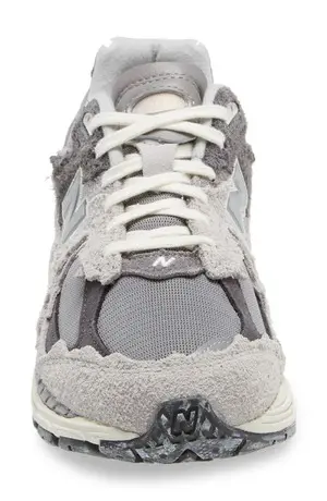 NEW BALANCE 2002r Sneaker
