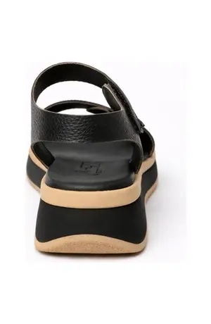 MENINA STEP Napoli Flat Sandals - Black
