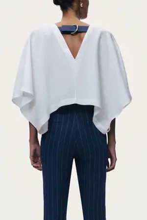 NOCTURNE Belt Detail V-neck Blouse