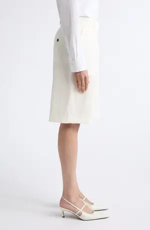 TOTEME Tailored Wide Leg Knee Length Shorts - Ecru
