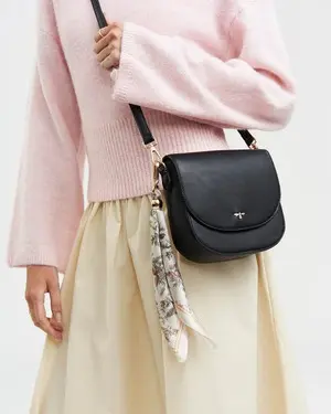 FABLE ENGLAND Beth Saddle Crossbody Purse - Black